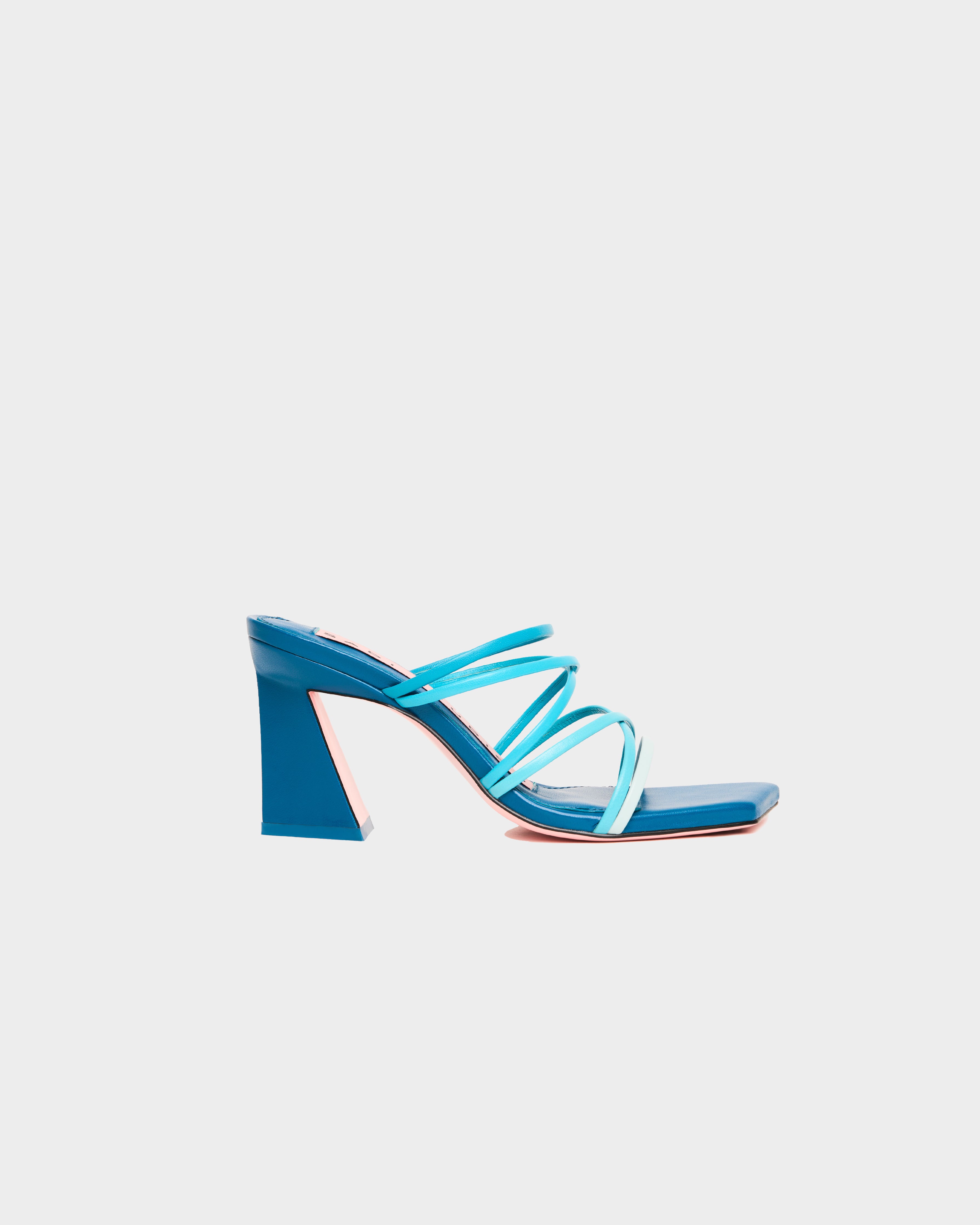 PARIS BLUE